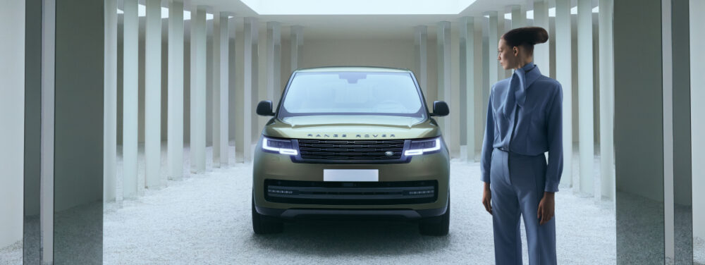 RANGE ROVER DÉVOILE UNE INSTALLATION EMBLÉMATIQUE À LA MILAN DESIGN ...